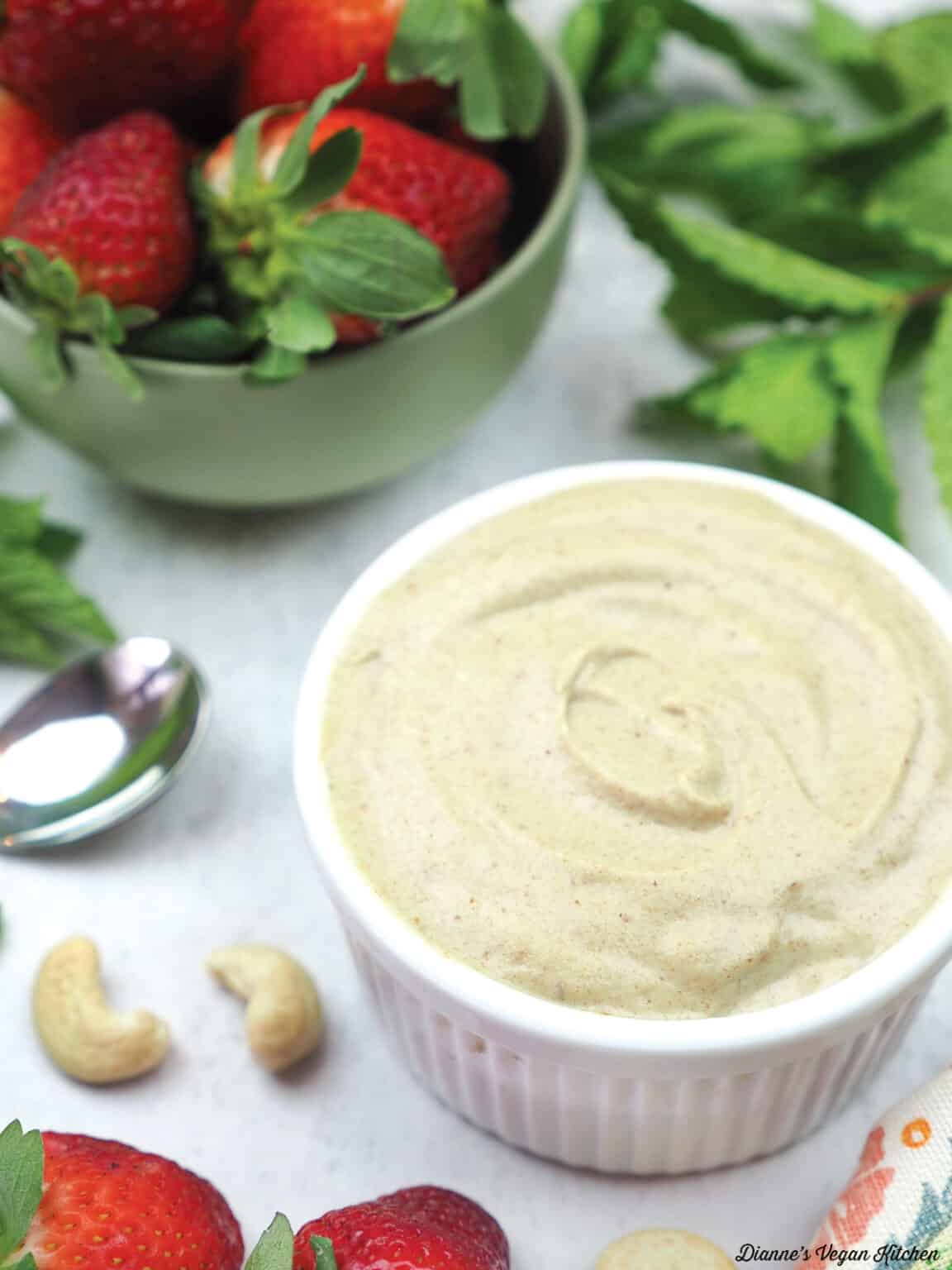 Easy Vegan Vanilla Cashew Cream – Dianne's Vegan Kitchen