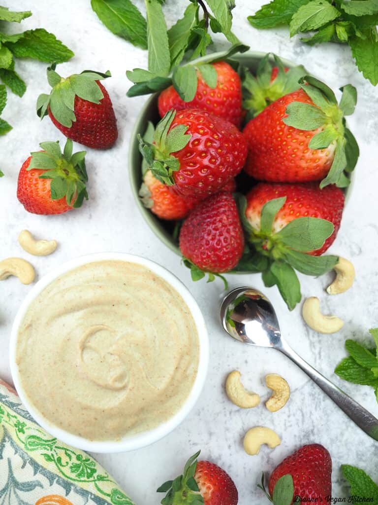 Easy Vegan Vanilla Cashew Cream – Dianne's Vegan Kitchen